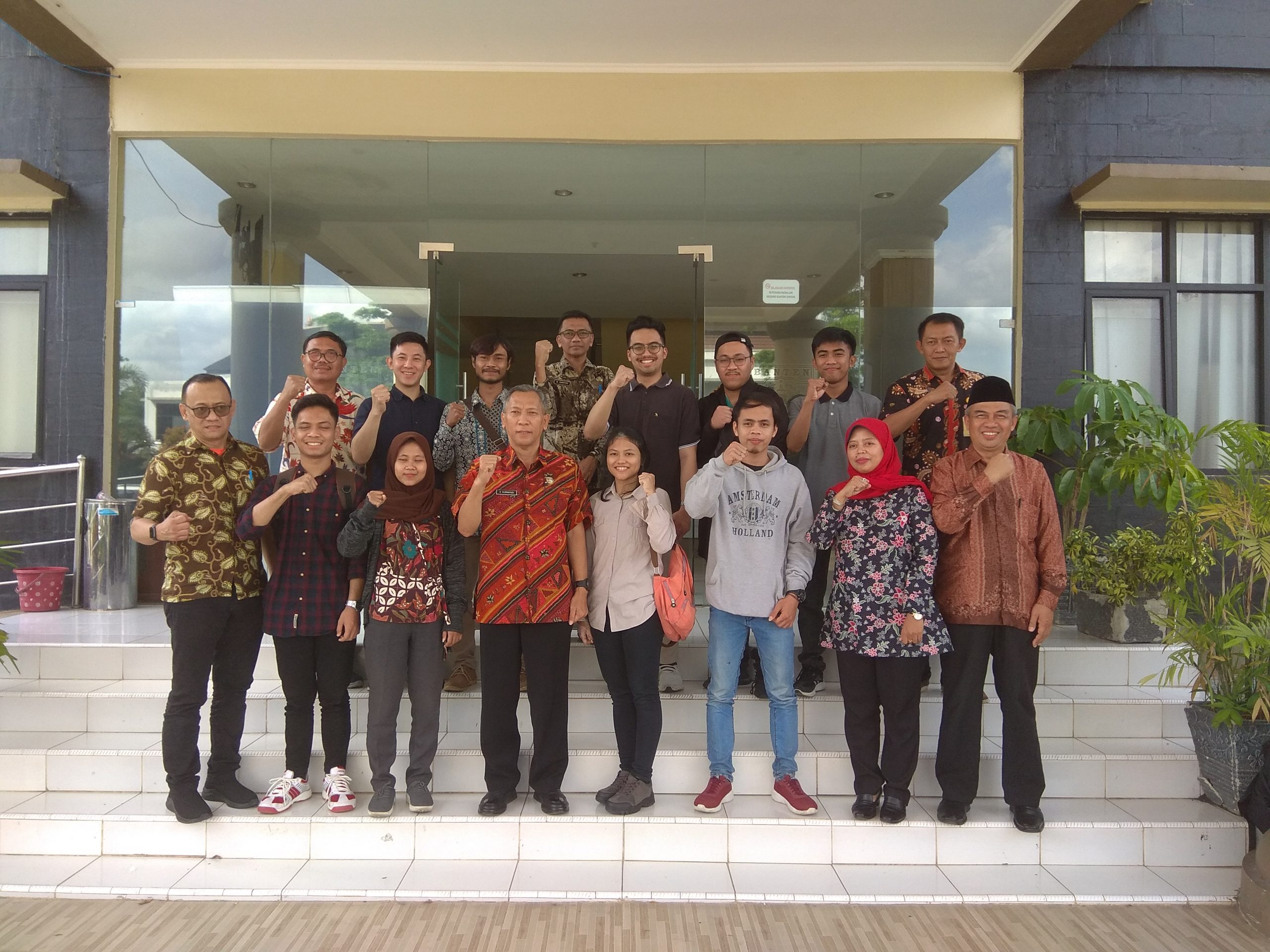 Dinyatakan Sehat, Sepuluh Mahasiswa dari Tiongkok Diperbolehkan Berbaur ...